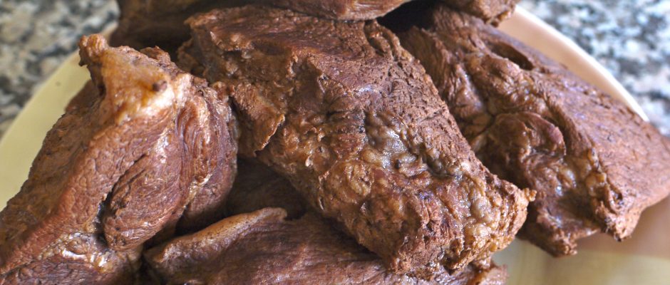 Chashu Pork Cooked with Tea - MatchaGreen